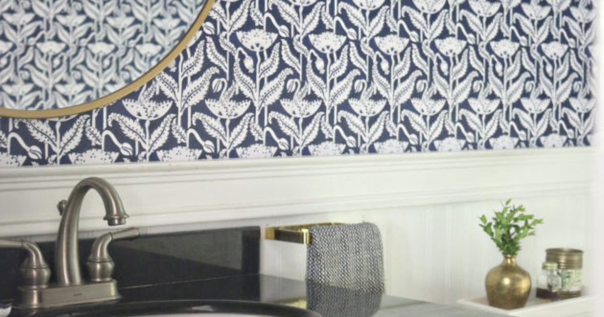 Vintage Poppy | Navy | Wallpaperie